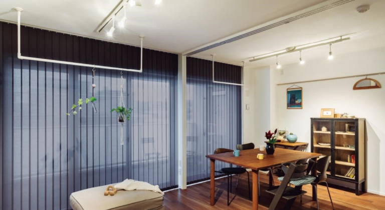 室内物干しとは？天井吊り下げタイプ以外もある？種類や選び方を徹底解説！ | Madoかけ - カーテン・ブラインドナビ